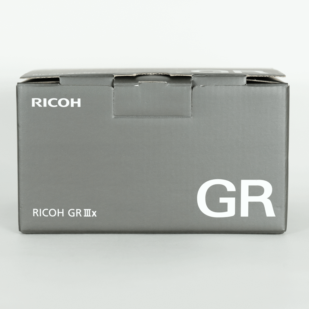 RICOH GR IIIxの出品 | ONE SCENE（ワンシーン）