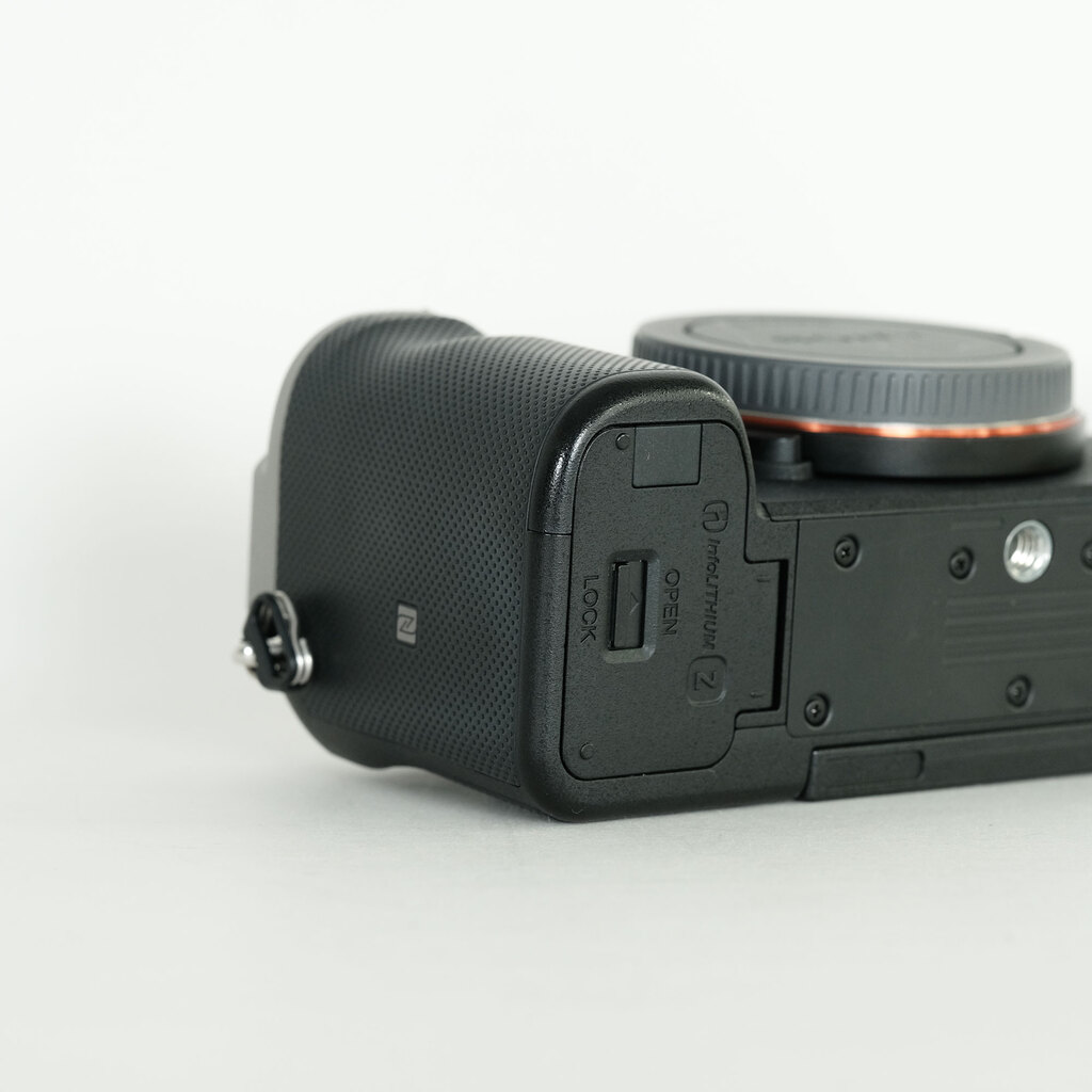 SONY α7C（ILCE-7C）の出品 | ONE SCENE（ワンシーン）