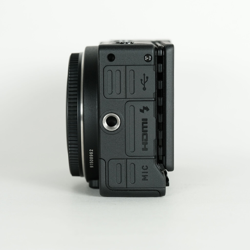 SIGMA fp Lの出品 | ONE SCENE（ワンシーン）