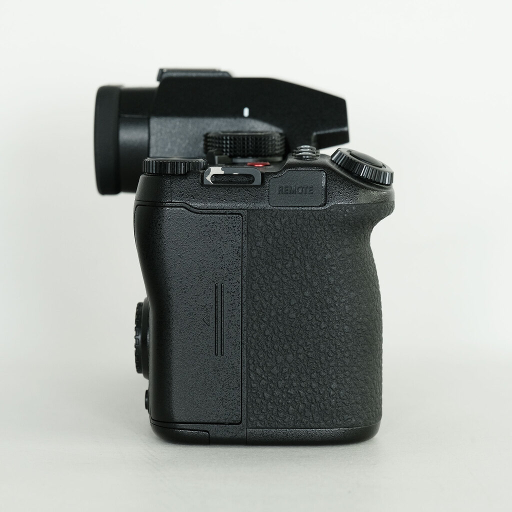 Panasonic LUMIX G9 PRO IIの出品 | ONE SCENE（ワンシーン）