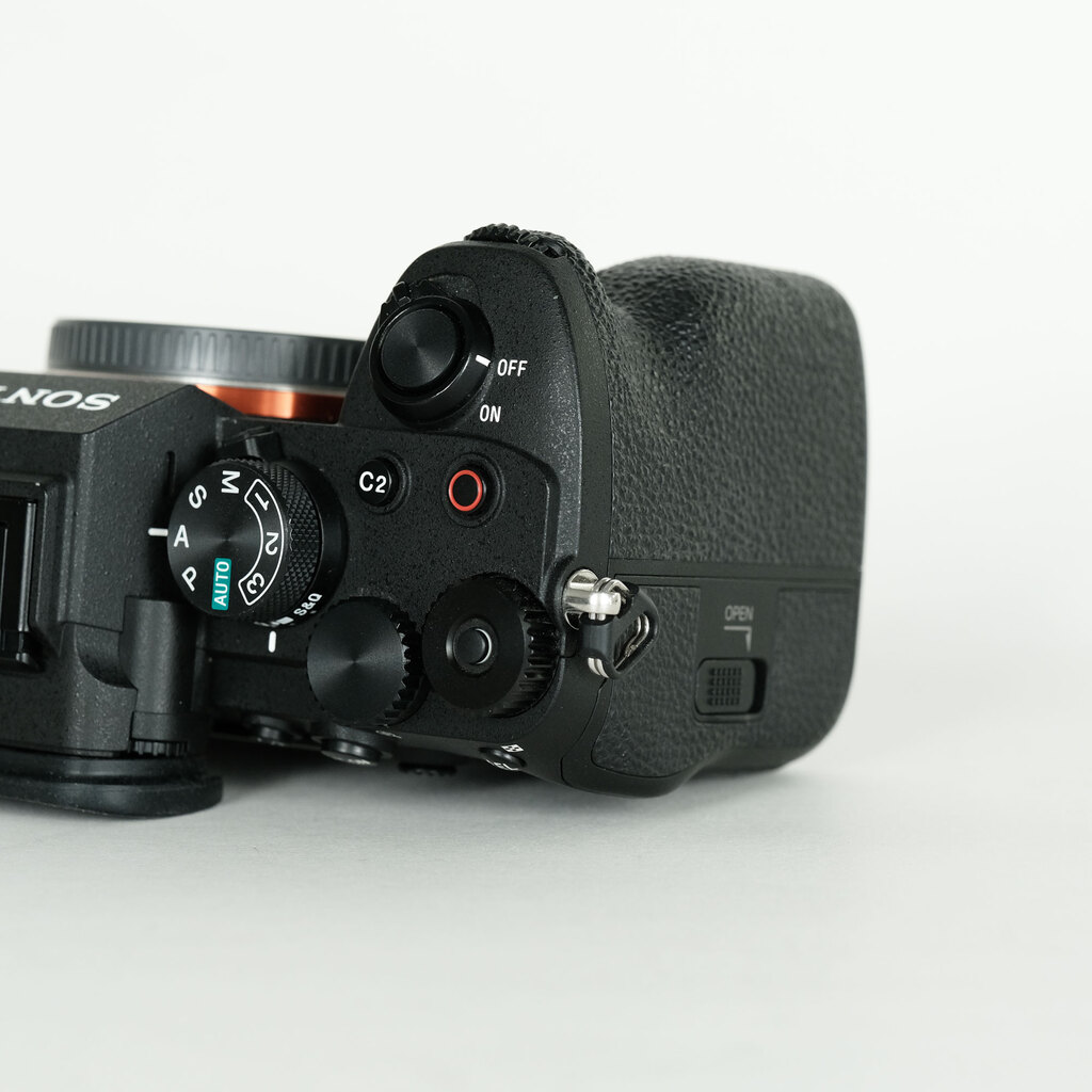 SONY α7 IV（ILCE-7M4）の出品 | ONE SCENE（ワンシーン）