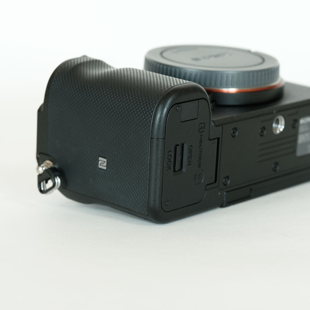 SONY α7C（ILCE-7C）の出品 | ONE SCENE（ワンシーン）