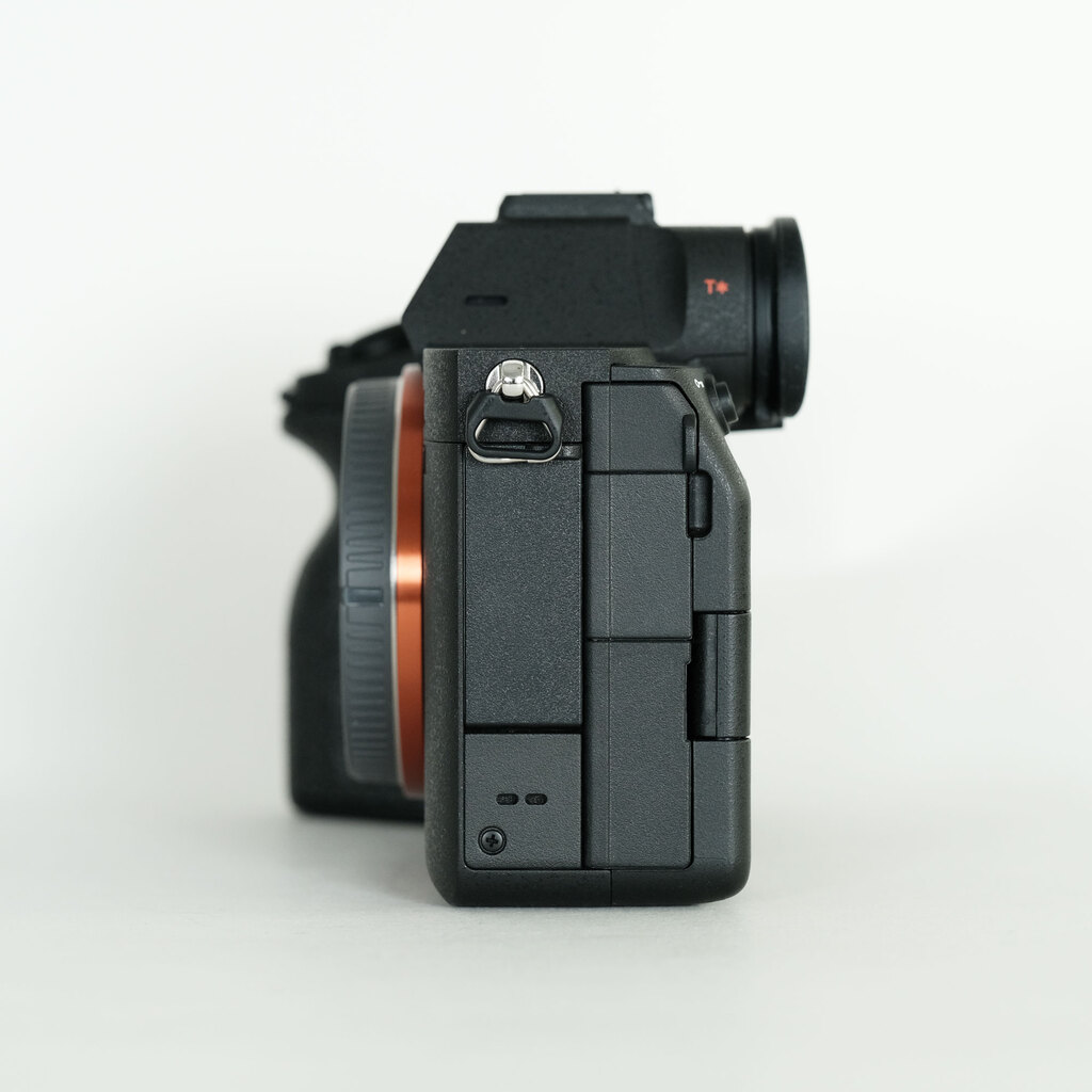 SONY α7 IV（ILCE-7M4）の出品 | ONE SCENE（ワンシーン）