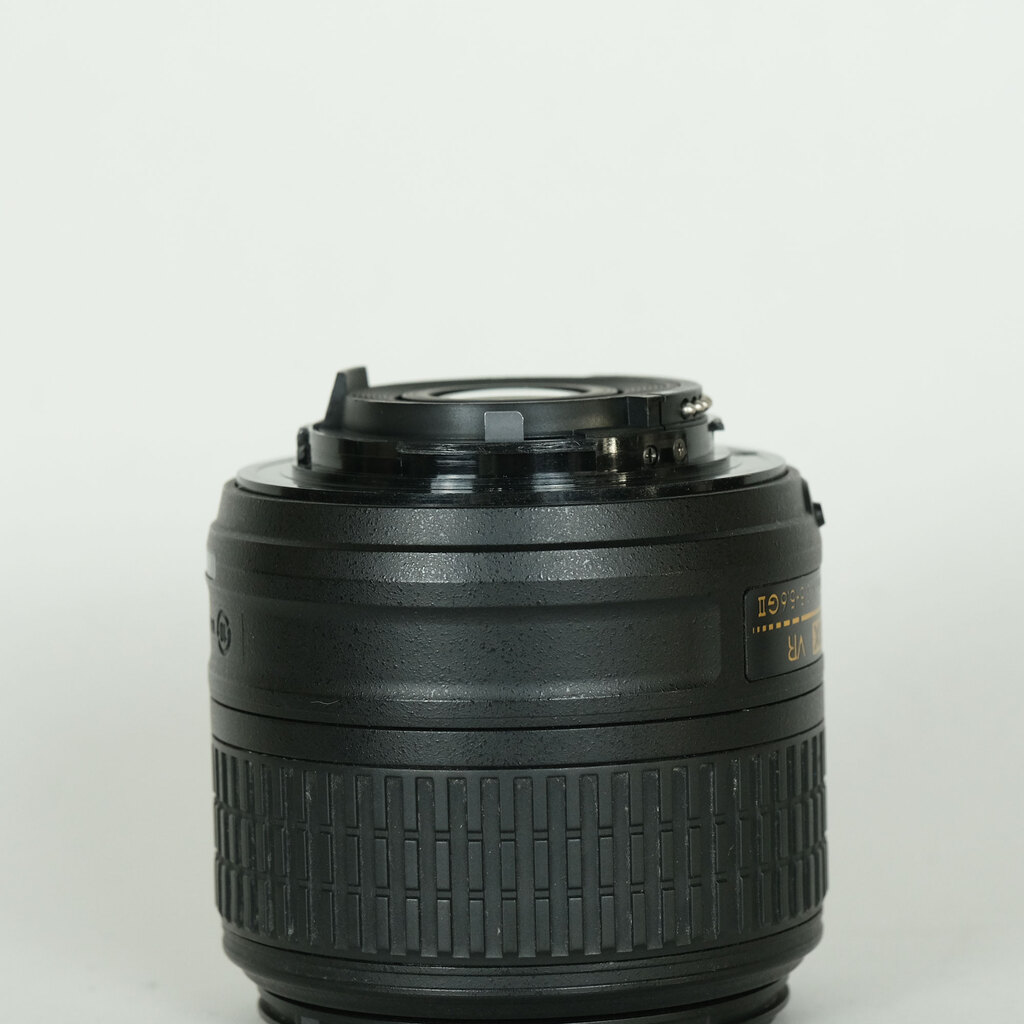 Nikon AF-S DX NIKKOR 18-55mm f3.5-5.6G VR IIの出品 | ONE SCENE（ワンシーン）