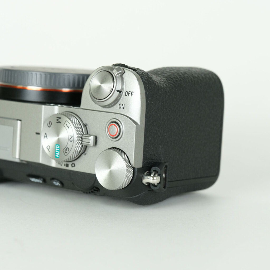 SONY α7C II（ILCE-7CM2）の出品 | ONE SCENE（ワンシーン）