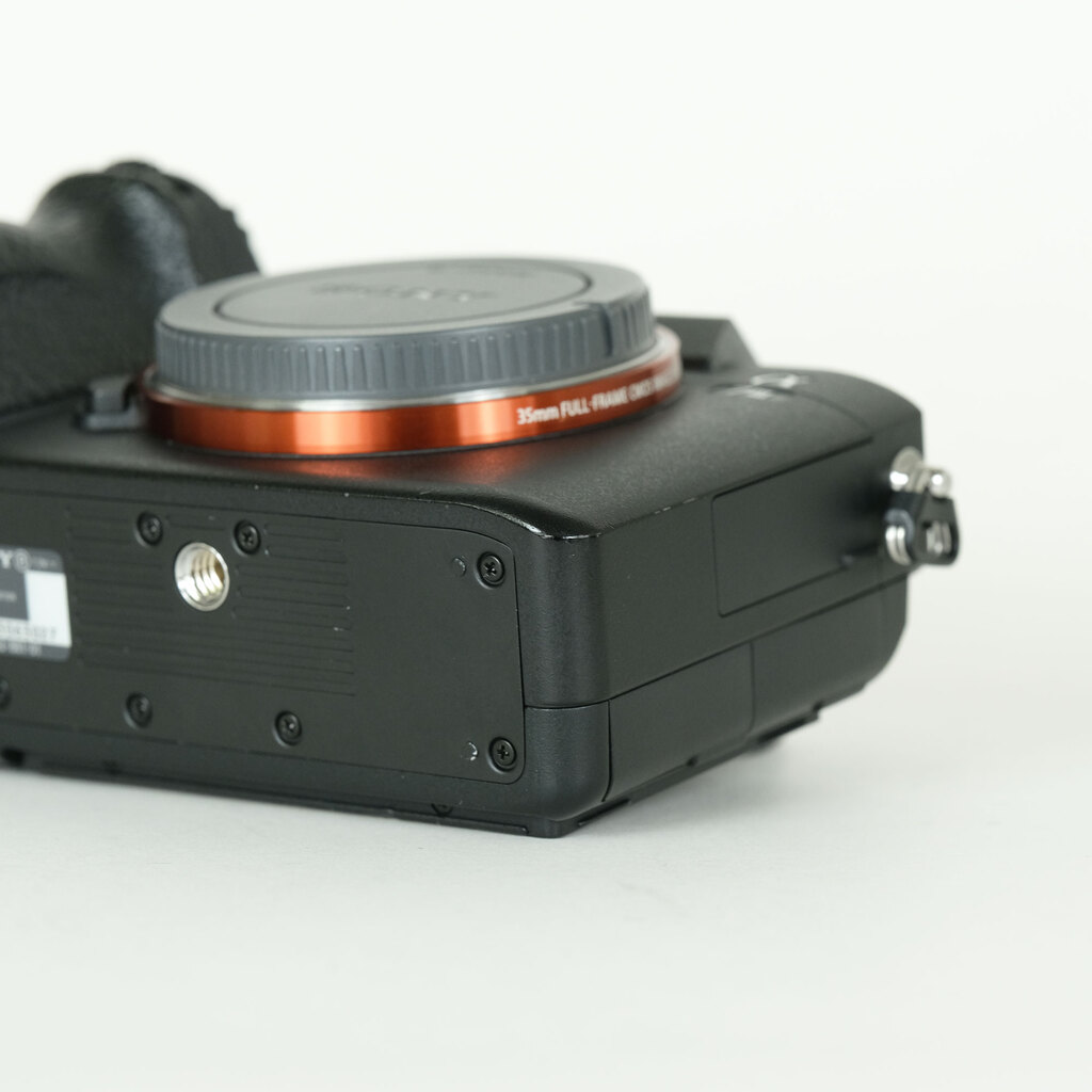 SONY α7 III（ILCE-7M3）の出品 | ONE SCENE（ワンシーン）