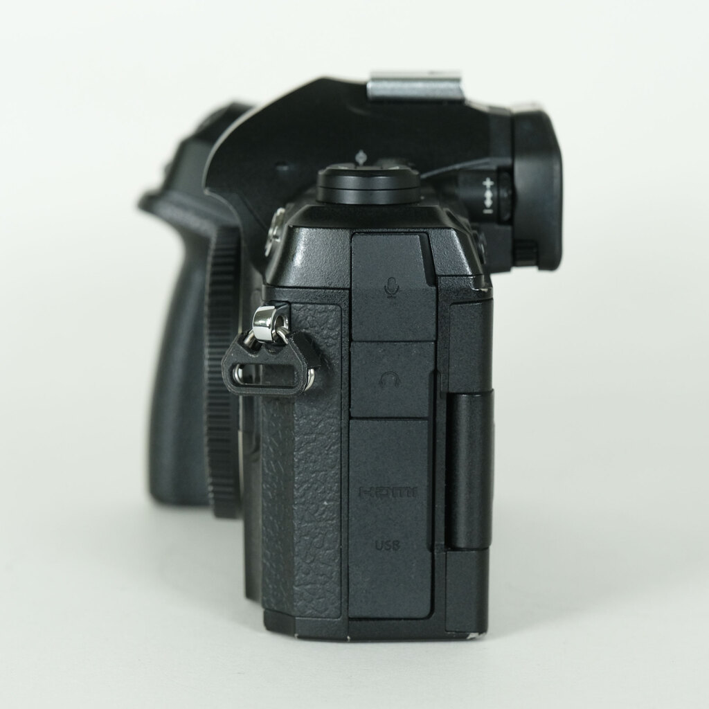 OM SYSTEM OM-1 Mark IIの出品 | ONE SCENE（ワンシーン）