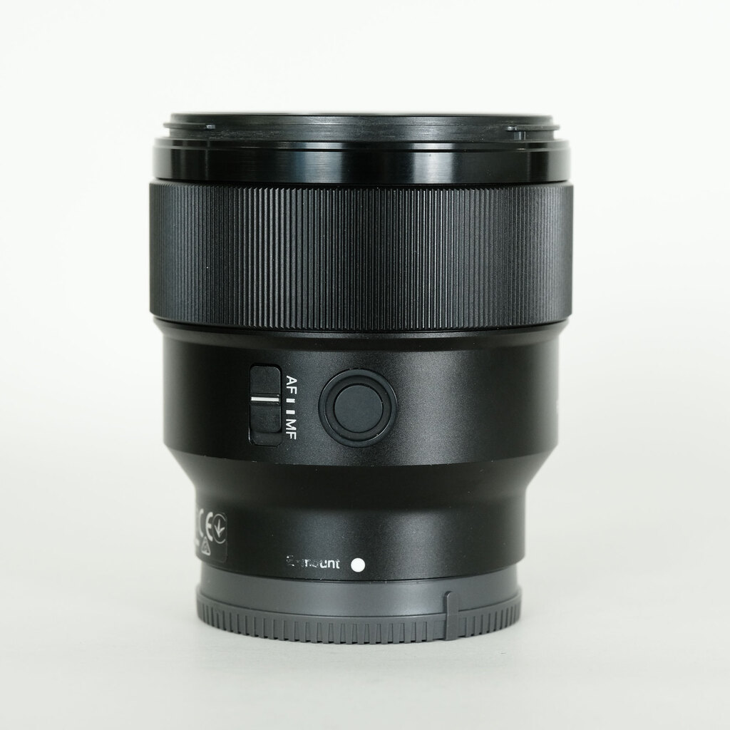 SONY FE 85mm F1.8 SEL85F18の出品 | ONE SCENE（ワンシーン）